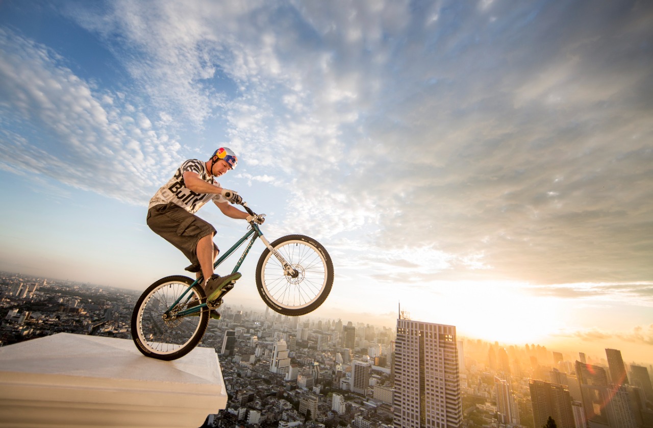 Red Bull : Petr Krauss et Brian Capper en tournage à Maurice